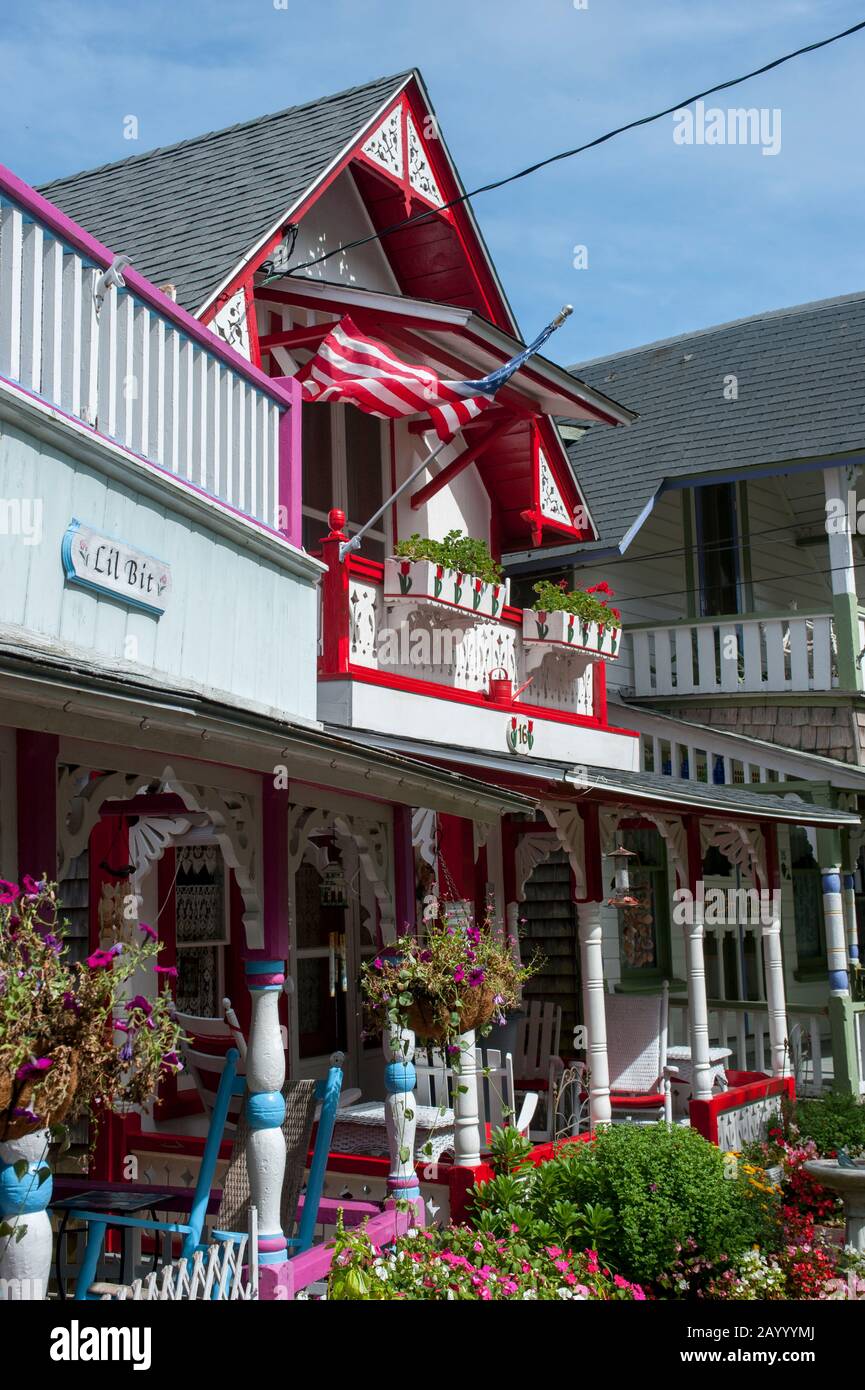 A Victorian gingerbread cottage in Oak Bluffs on Martha’s Vineyard ...