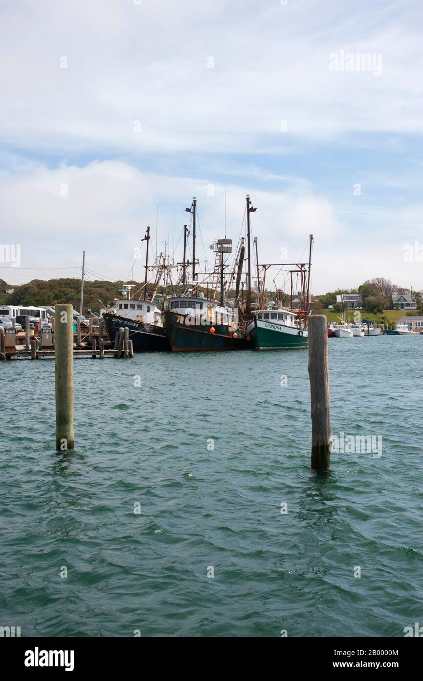 View of the small fishing port of Menemsha on Martha’s Vineyard ...