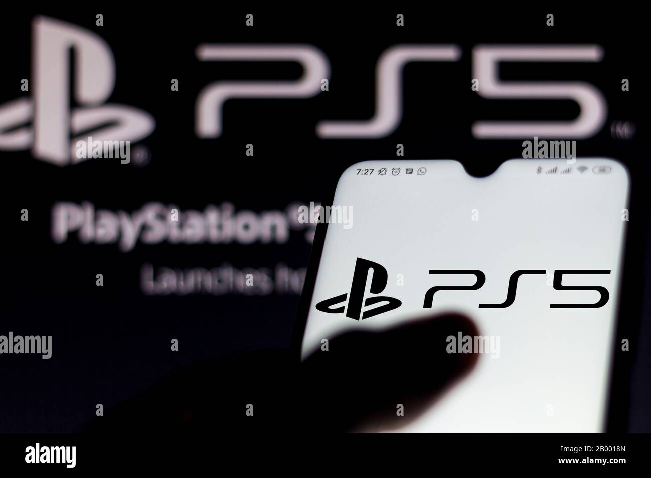 Playstation 5 logo hi-res stock photography and images - Alamy