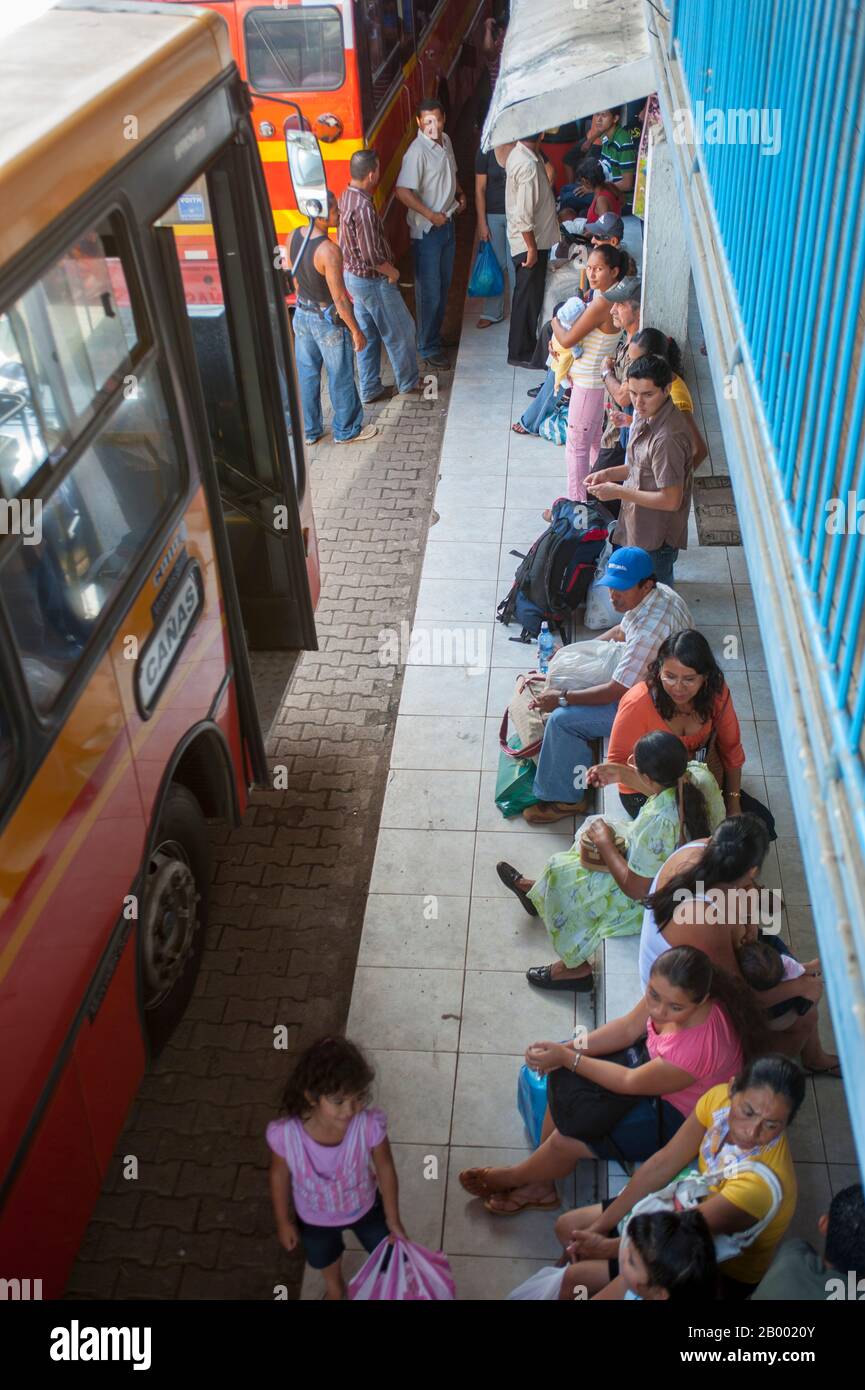 Bus in costa hi-res stock photography and images - Alamy