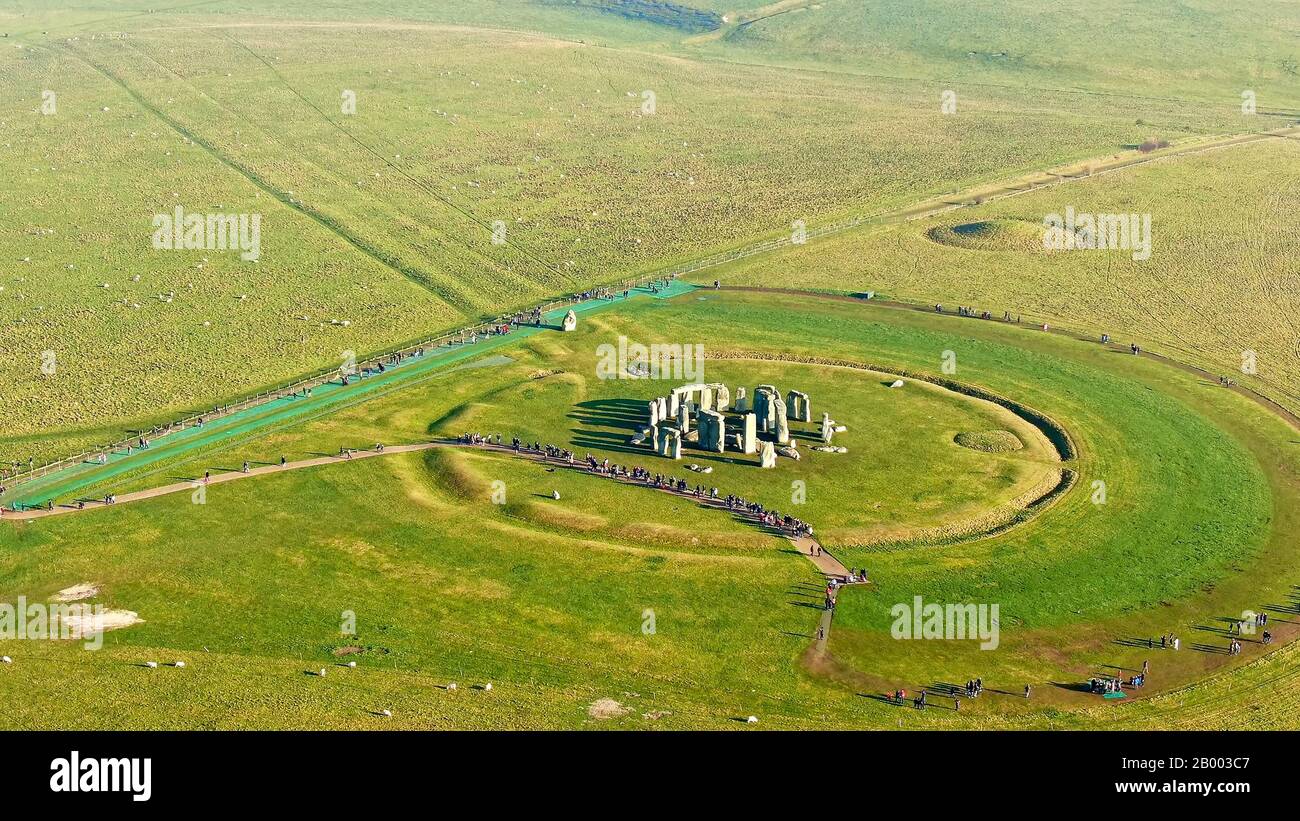 Stonehenge aerial view 2019 hi-res stock photography and images - Alamy