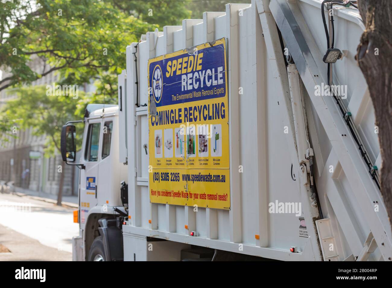 Glass recycling truck hi-res stock photography and images - Alamy