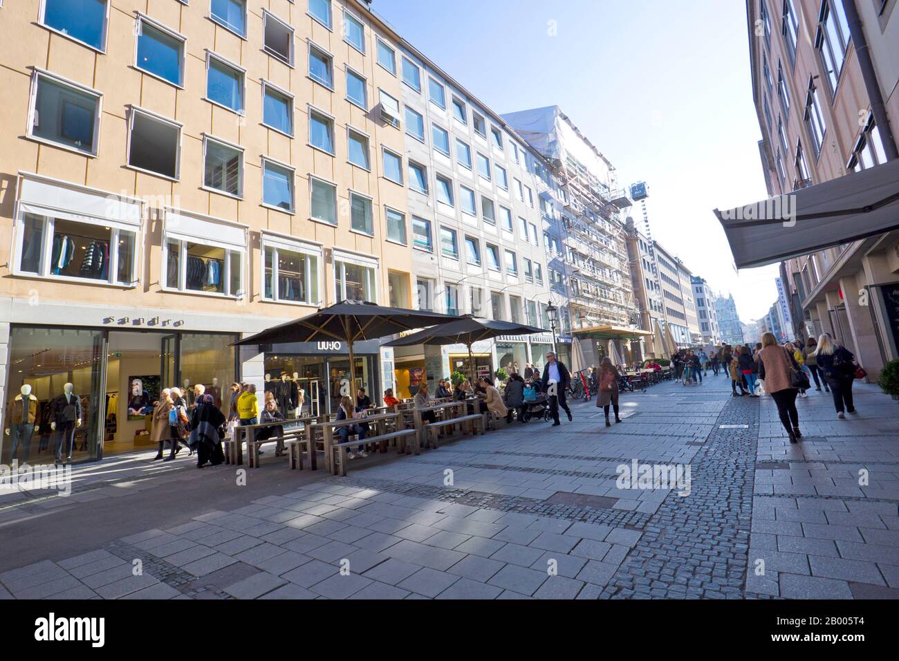 Baroque marienplatz munich hi-res stock photography and images - Alamy