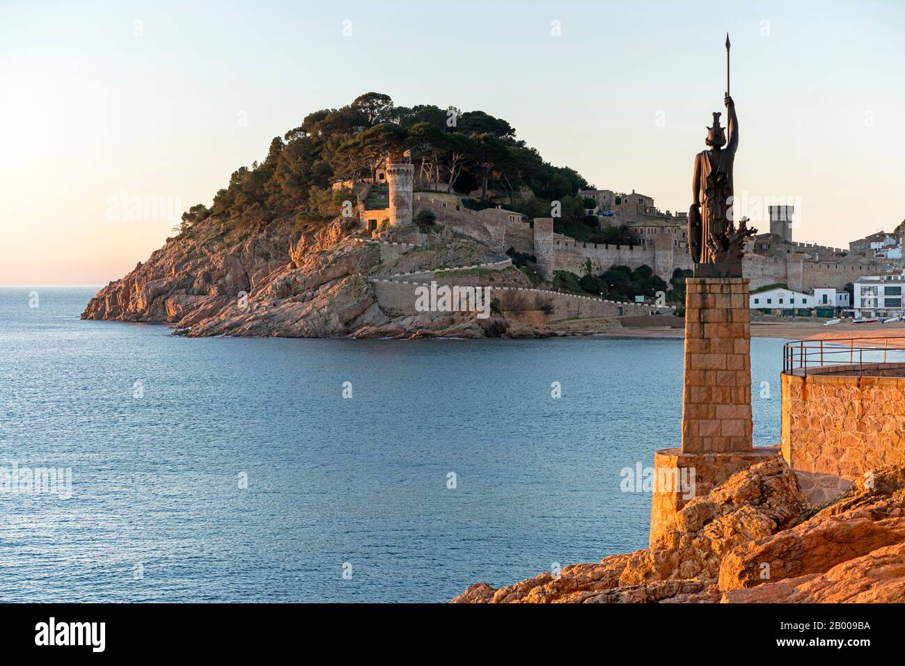 CASTLE OLD TOWN MINERVA STATUE (© FREDERIC MARES 1970) TOSSA DE MAR ...