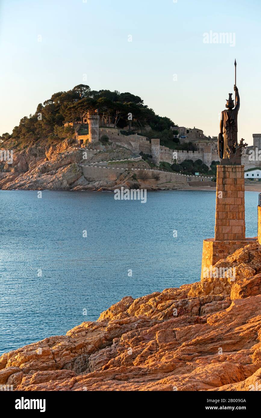 CASTLE OLD TOWN MINERVA STATUE (© FREDERIC MARES 1970) TOSSA DE MAR ...