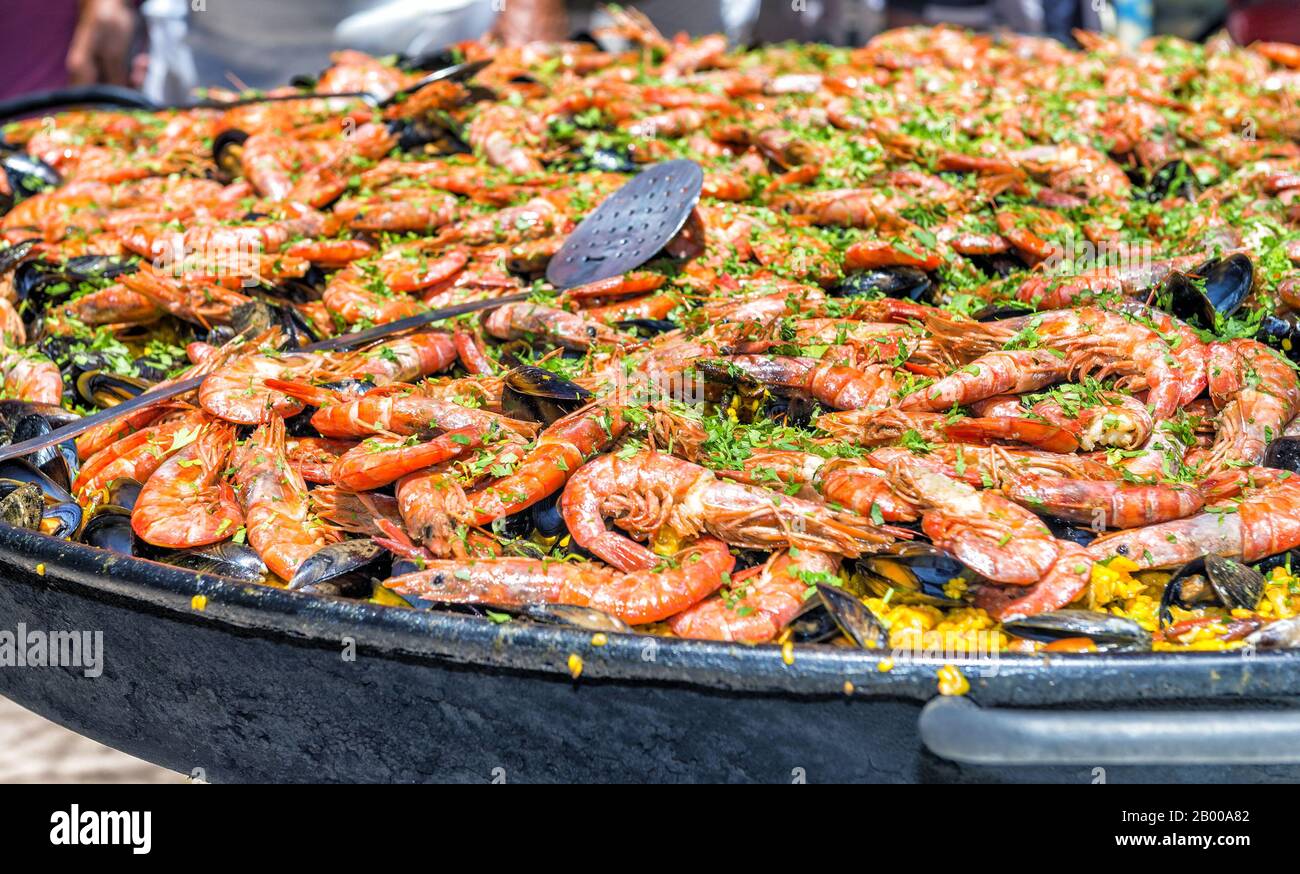 Typical spanish seafood paella hi-res stock photography and images - Alamy