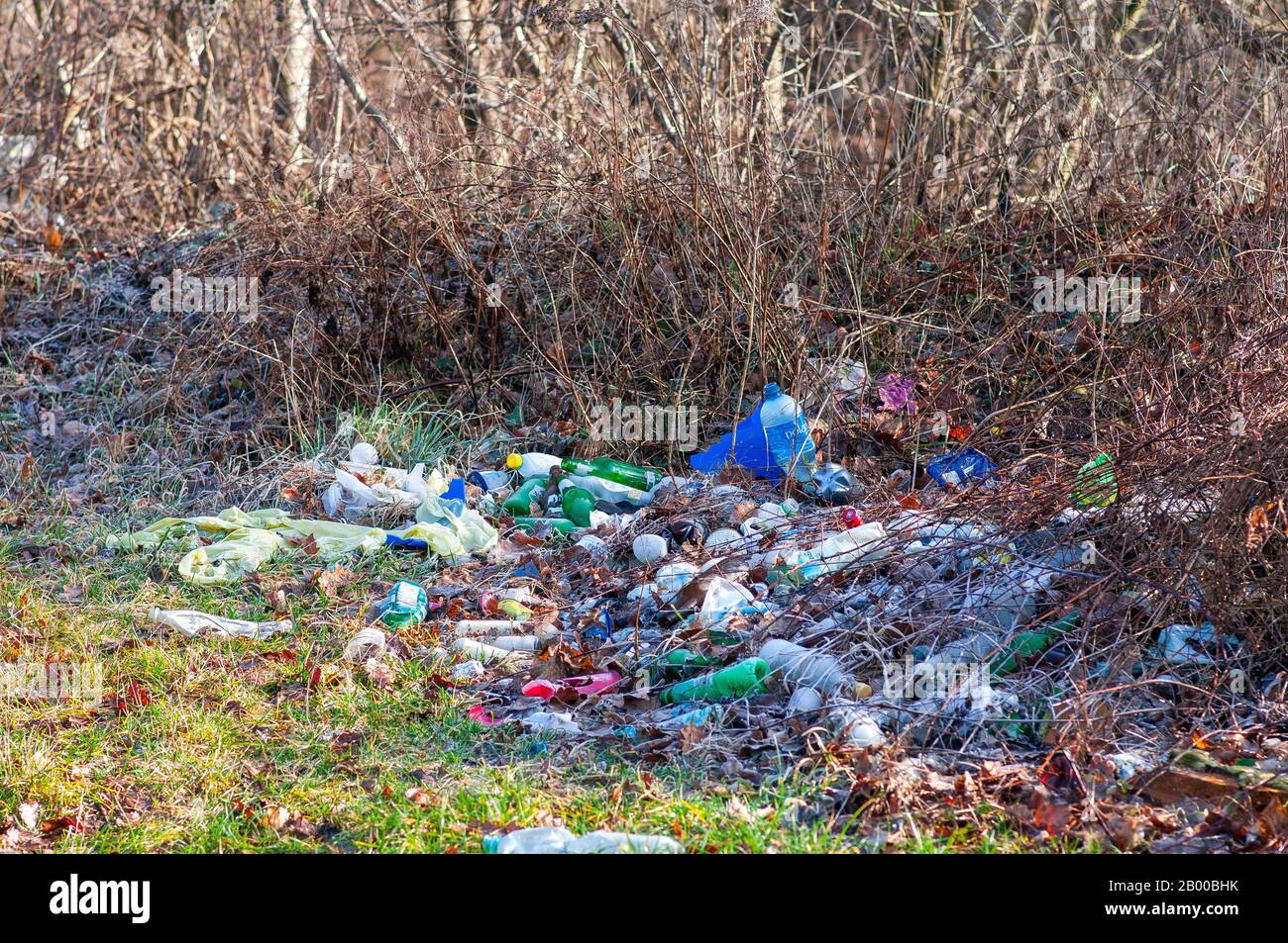 Litter pile hi-res stock photography and images - Alamy