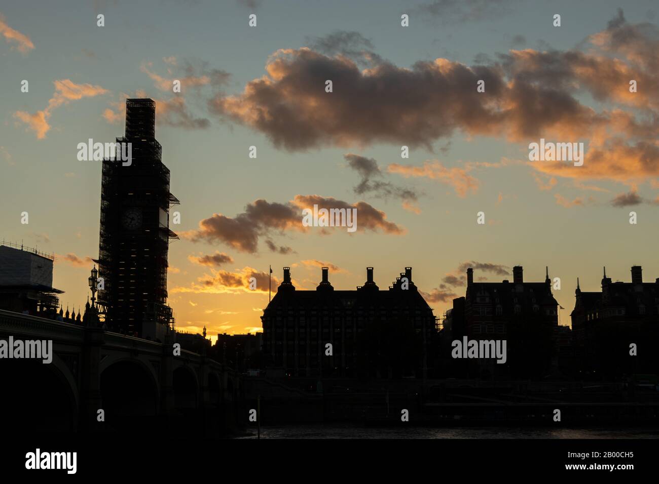 Beautiful red sunset behind the Palace of Westminster, House of ...