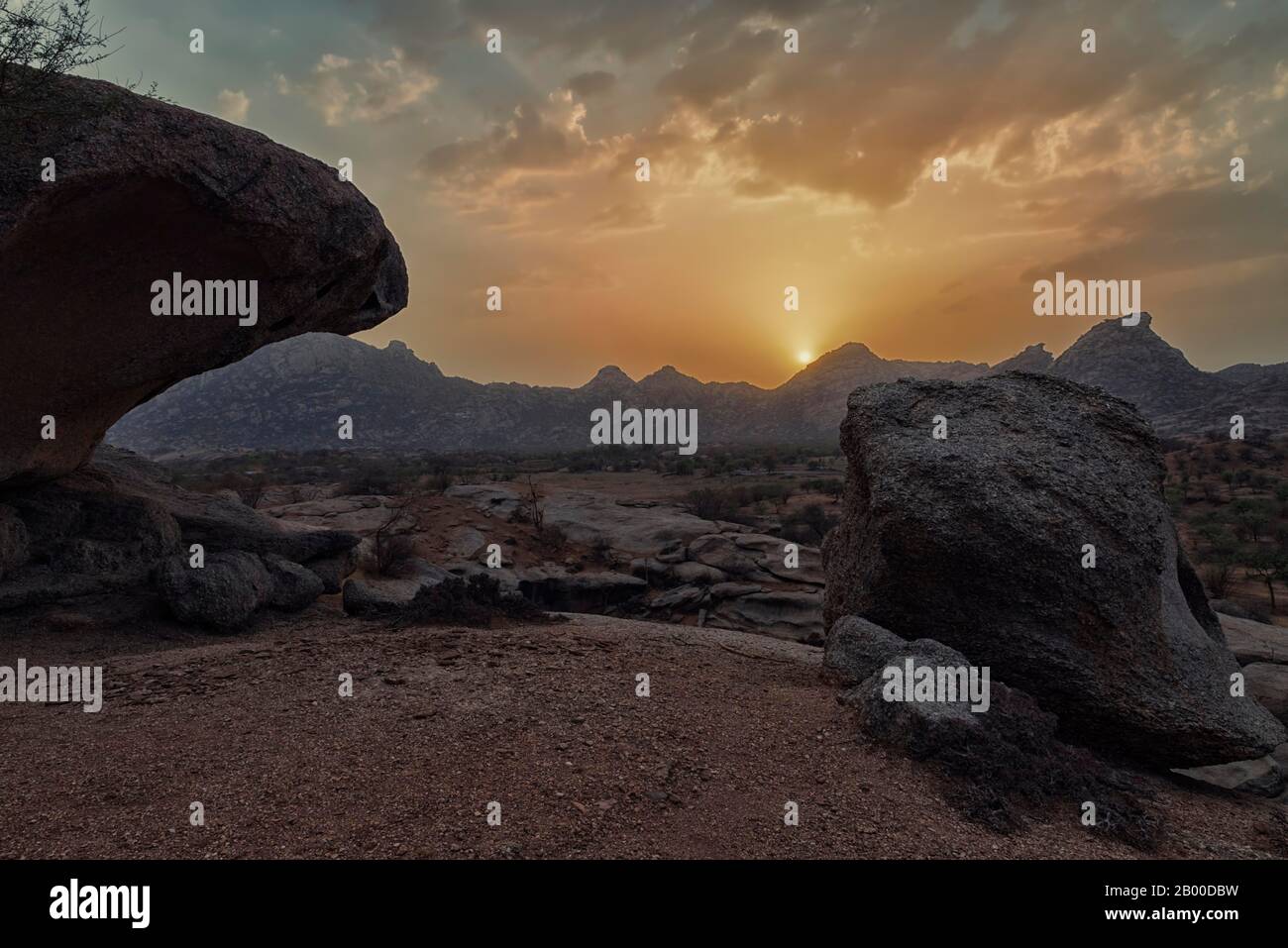 Over sky of india hi-res stock photography and images - Alamy