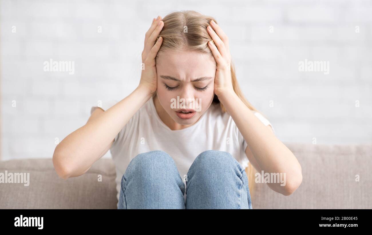 Stressed girl hi-res stock photography and images - Alamy