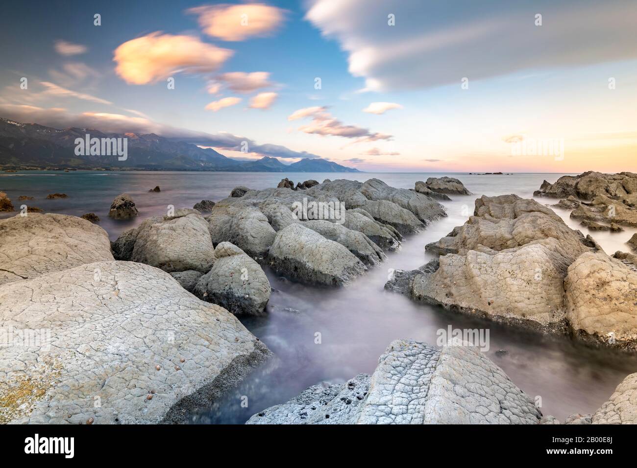 Coast range mountains hi-res stock photography and images - Alamy