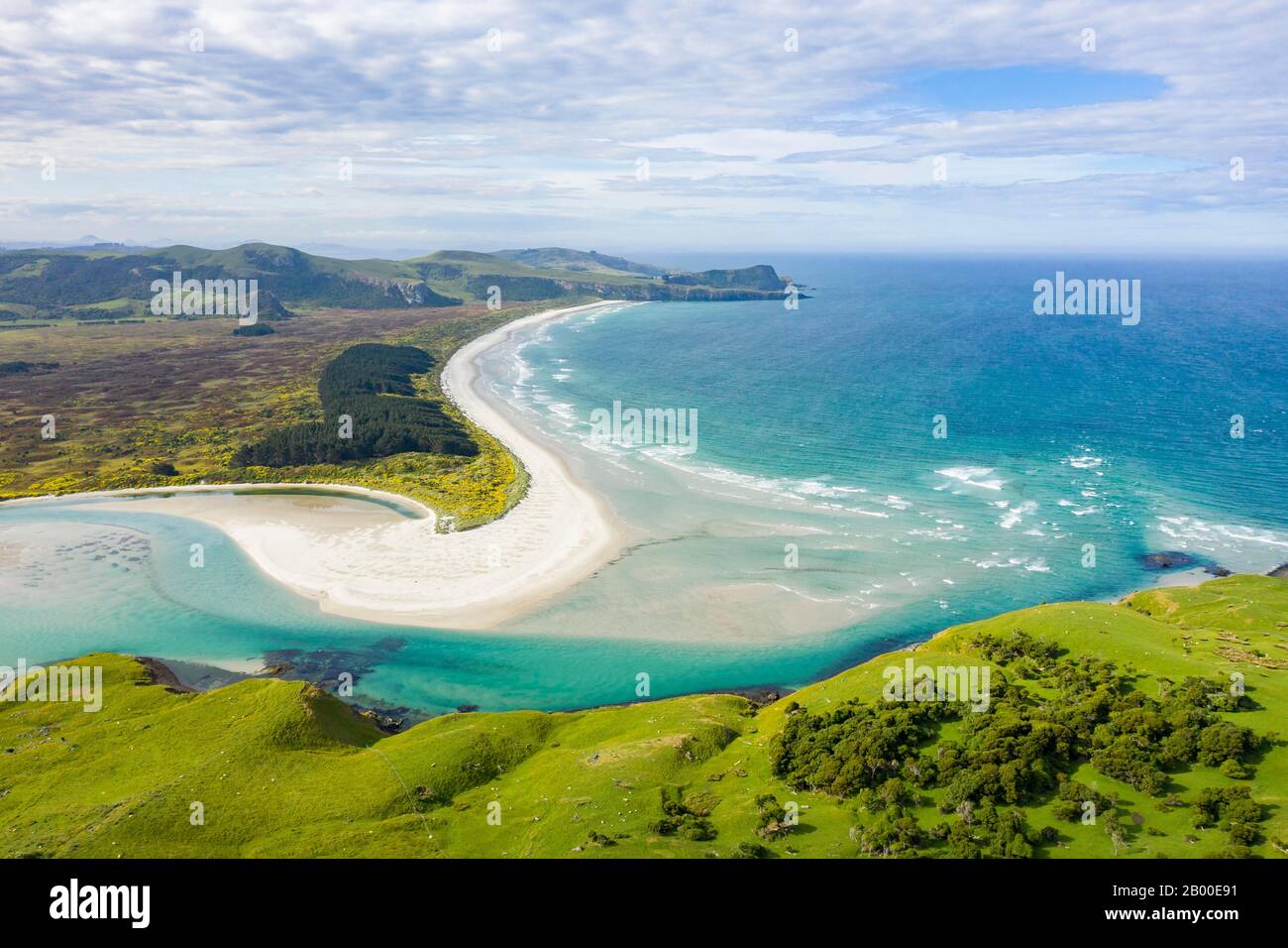 View of Victory Beach and Wickliffe Bay, Otago Peninsula, Dunedin ...