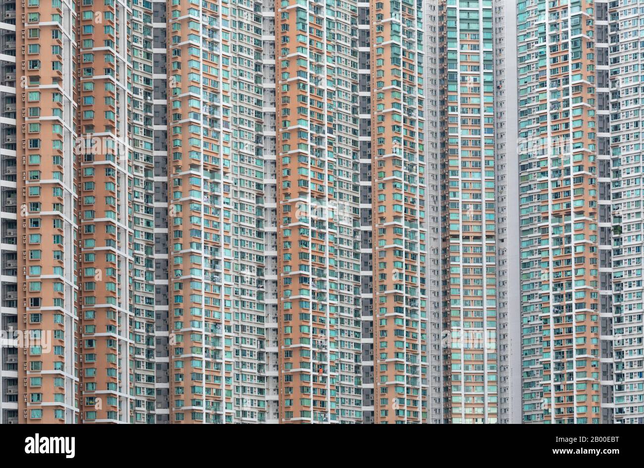 Tall apartment blocks hi-res stock photography and images - Alamy