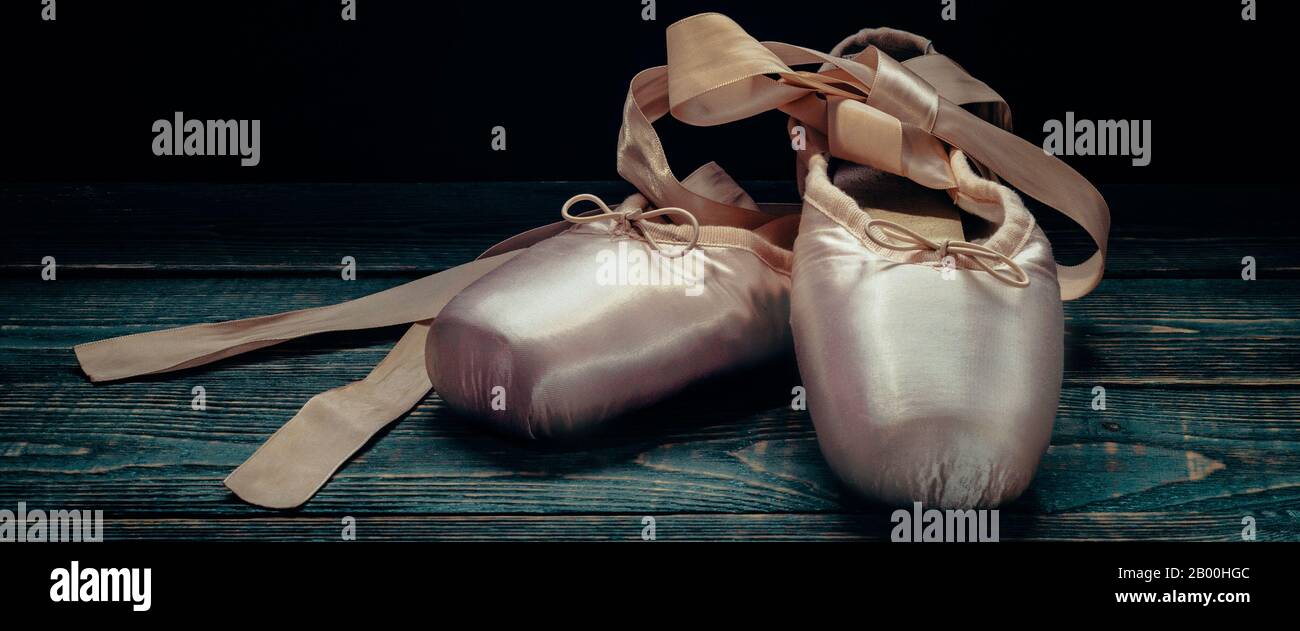 Pointe shoes contrast hi-res stock photography and images - Alamy
