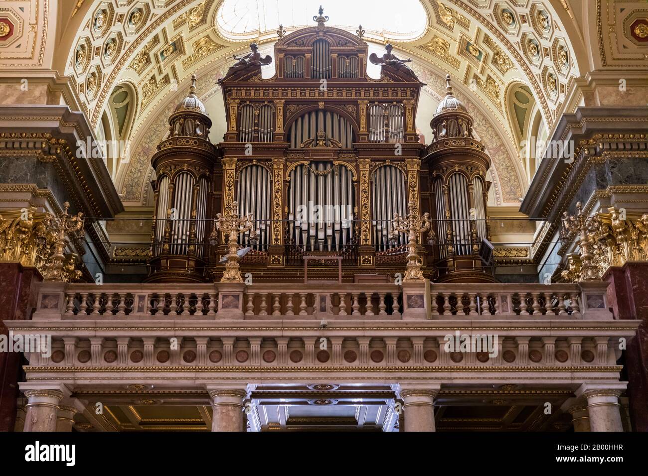 St. Stephen s Basilica in Budapest, Hungary Stock Photo - Alamy