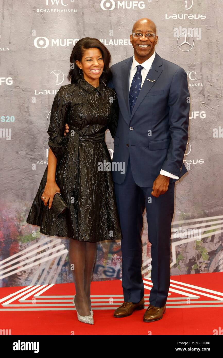 Berlin, Deutschland. 17th Feb, 2020. Edwin Moses and companions on the ...