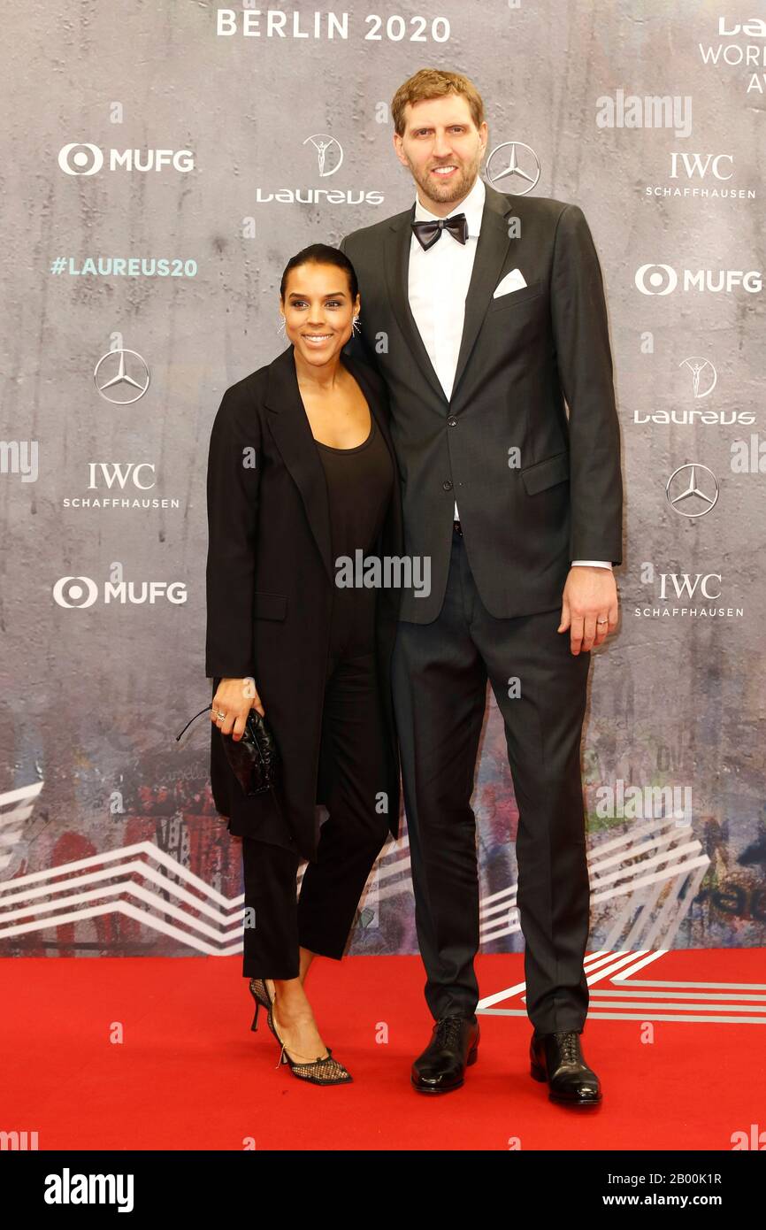 Dirk nowitzki and jessica olsson hi-res stock photography and images ...
