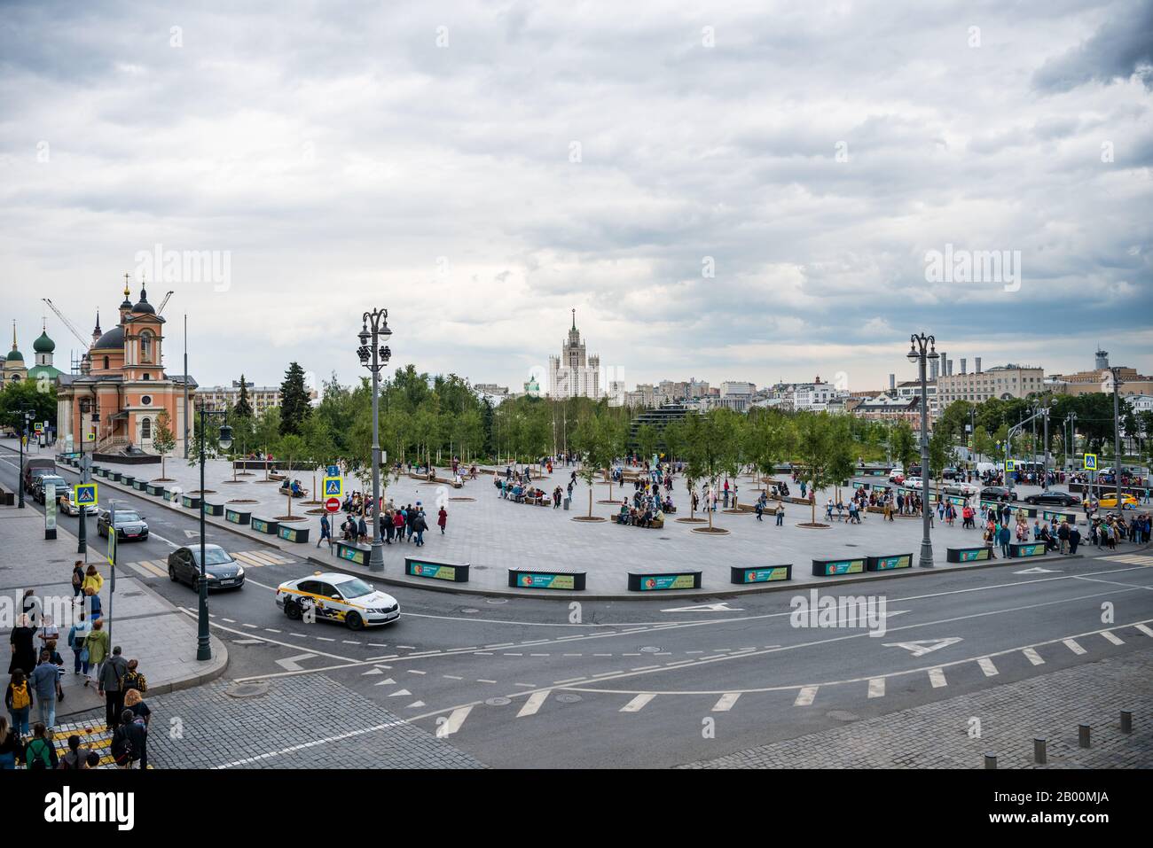 Street corner near to the Red Square and the Kremlin Palace, in Moscow ...