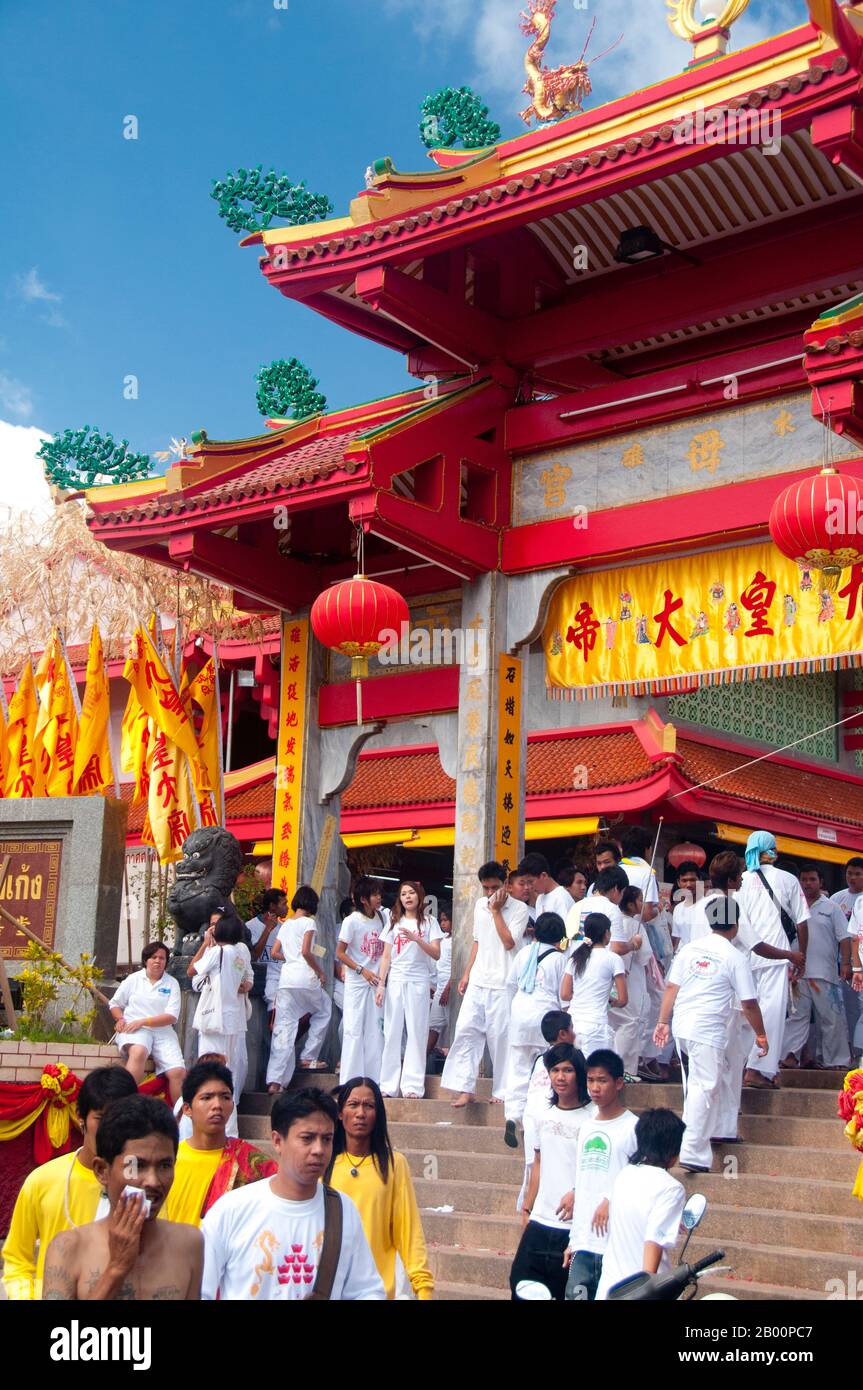 Devotees are visiting the temples hi-res stock photography and images ...