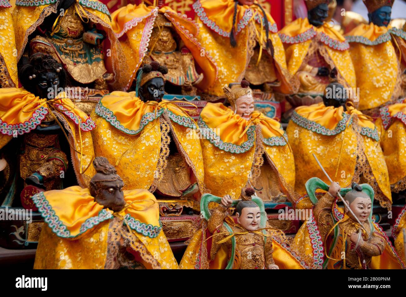Figures taoism daoism hi-res stock photography and images - Alamy