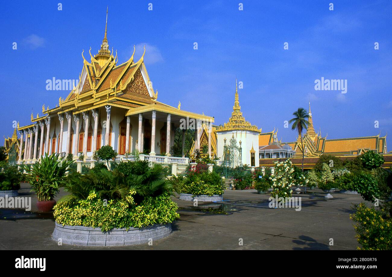 Cambodia: Wat Preah Keo Morokot (Silver Pagoda, Temple of the Emerald ...