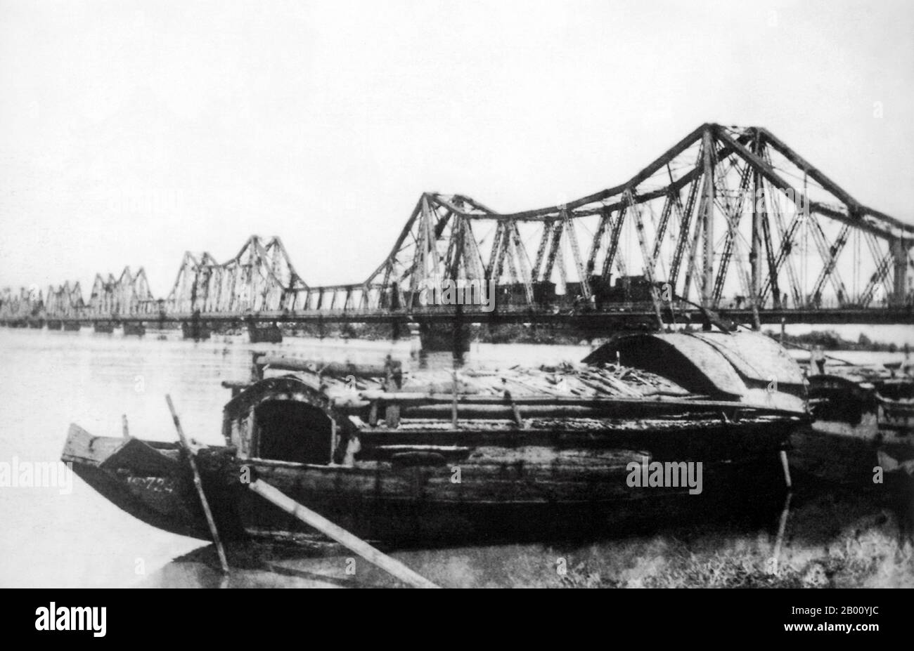 Vietnam: Long Bien Bridge, Hanoi (early 20th century). Long Bien Bridge ...