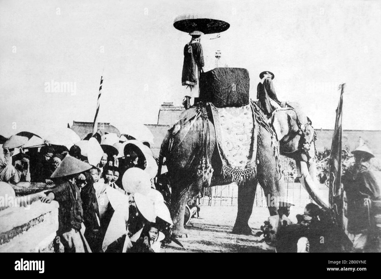 Annam hue elephant hi-res stock photography and images - Alamy