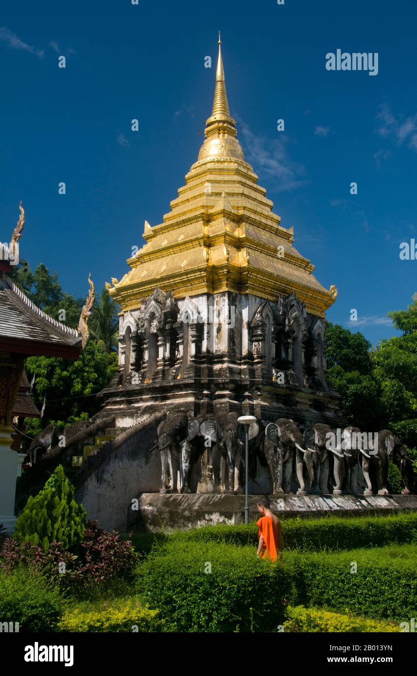 Thailand: Gilded Chedi Chang Lom surrounded by Sukhothai-style ...