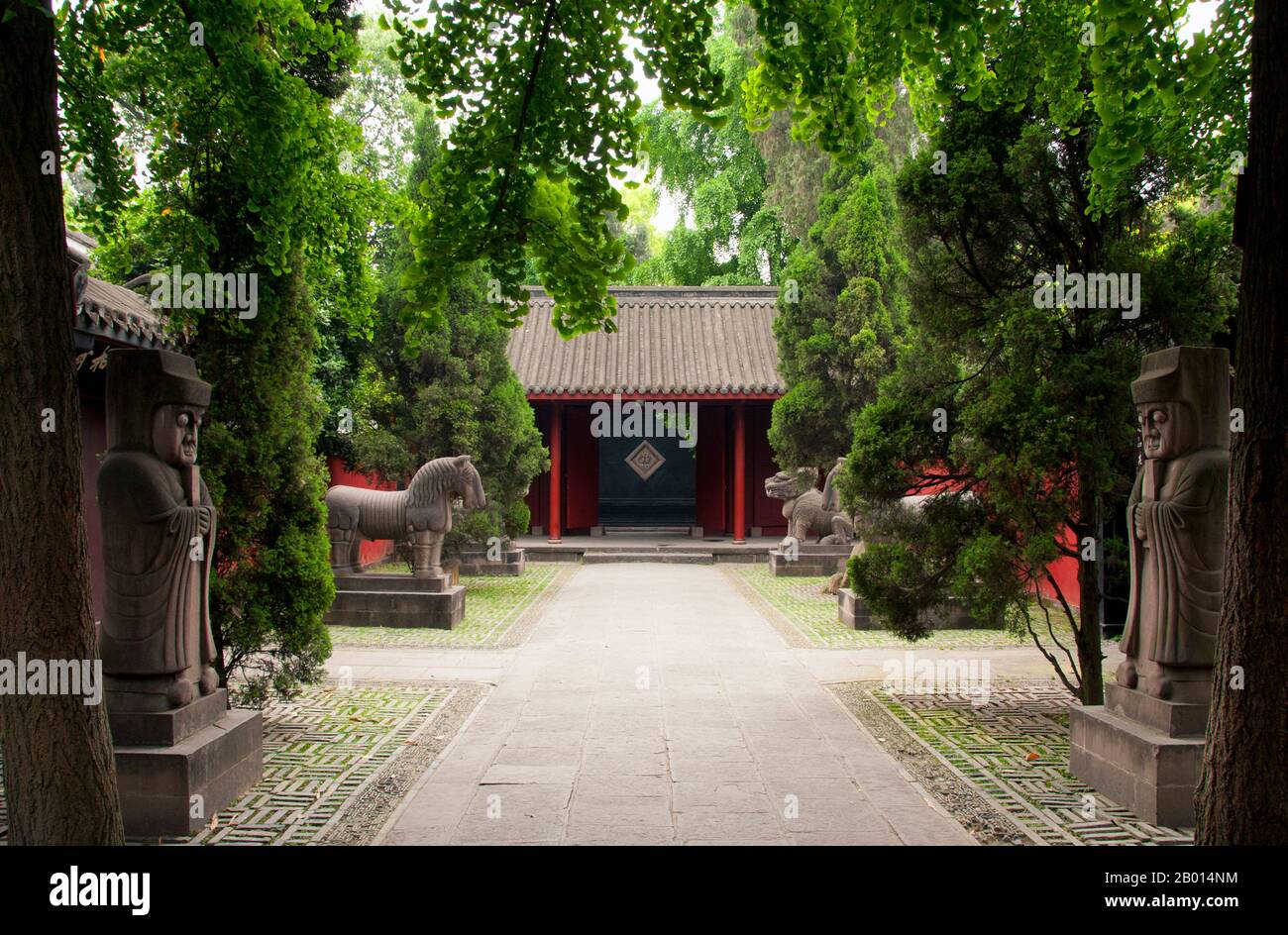 China: Stone figures line the way to Emperor Liu Bei's burial mound ...