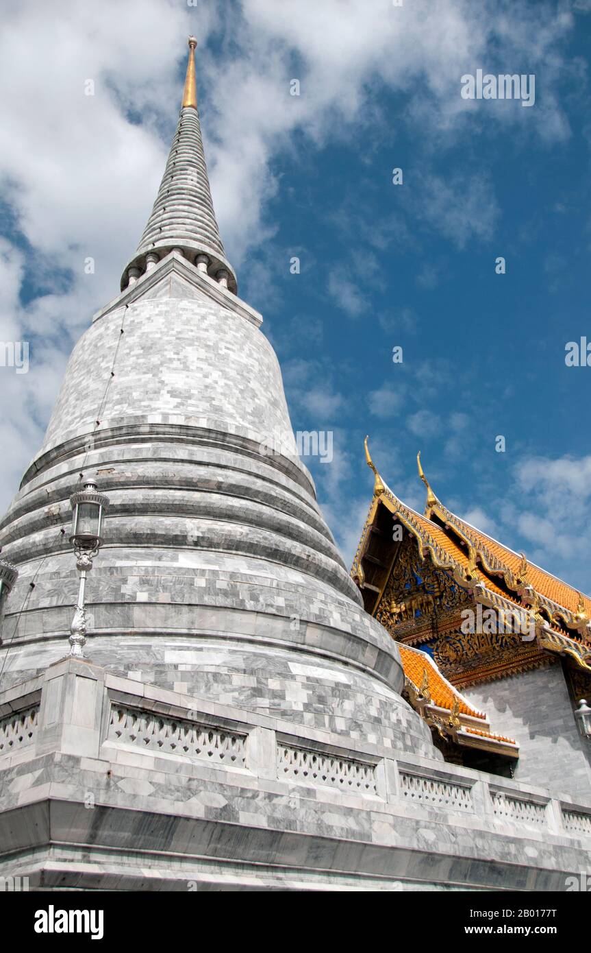 Thailand: Chedi and viharn, Wat Ratchapradit, Bangkok. Wat Ratchapradit ...