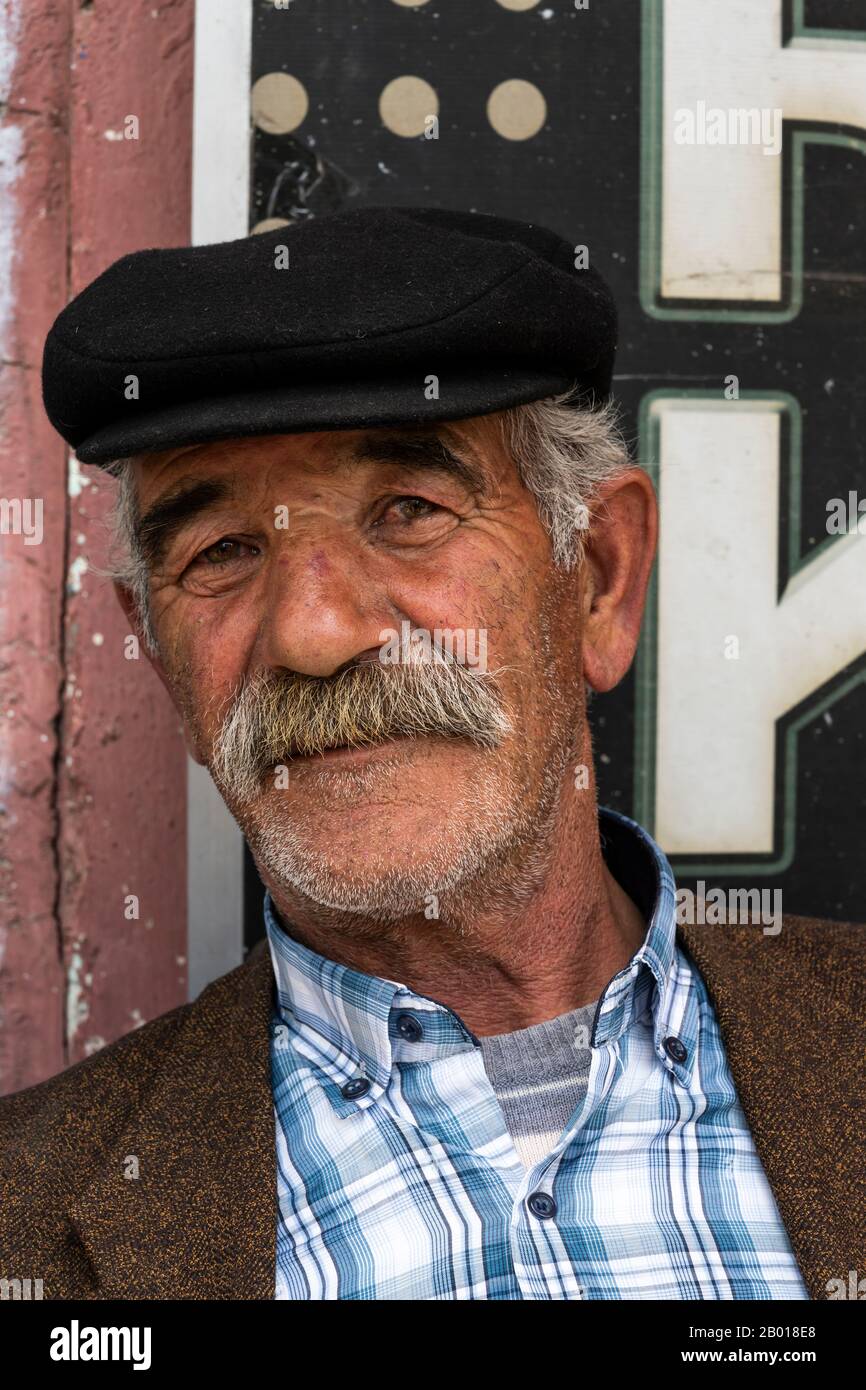 Portrait beard turkish man smiling hi-res stock photography and images ...