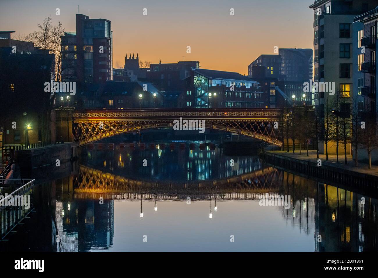 Leeds river aire bridge view hi-res stock photography and images - Alamy