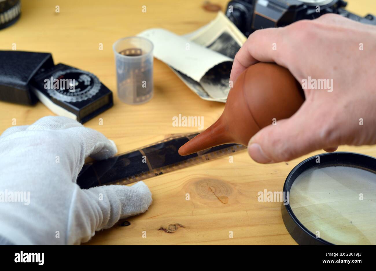 Dust removal hi-res stock photography and images - Alamy