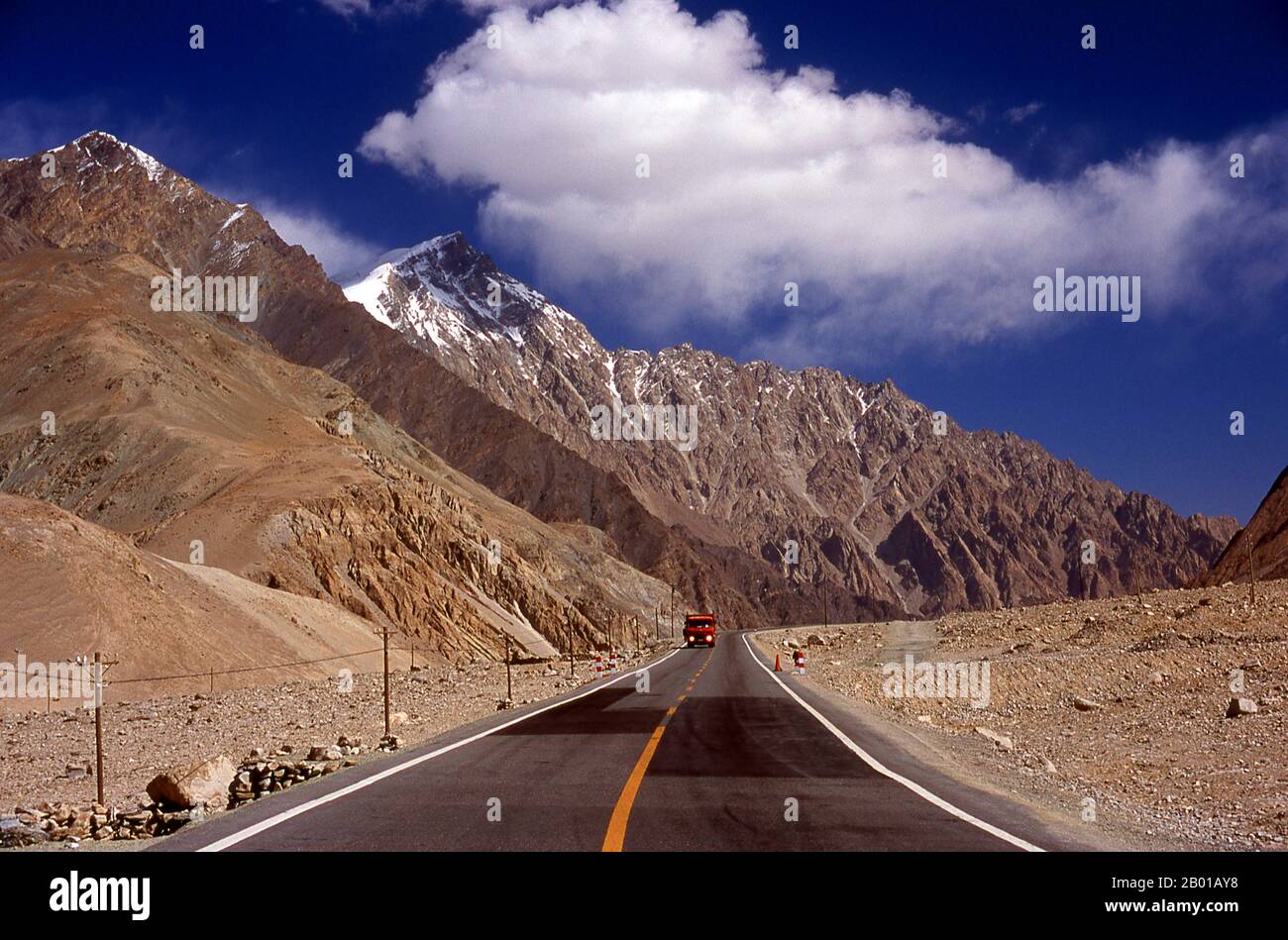 Pamir highway and vehicle hi-res stock photography and images - Alamy