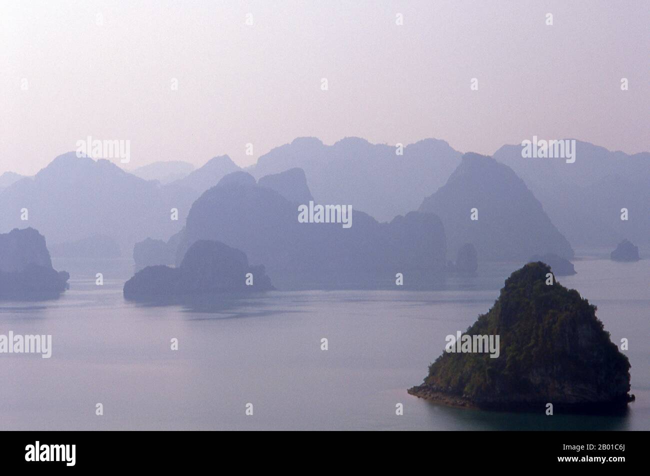 Vietnam: Sunset glow, view from Dao Titop, Halong Bay, Quang Ninh ...