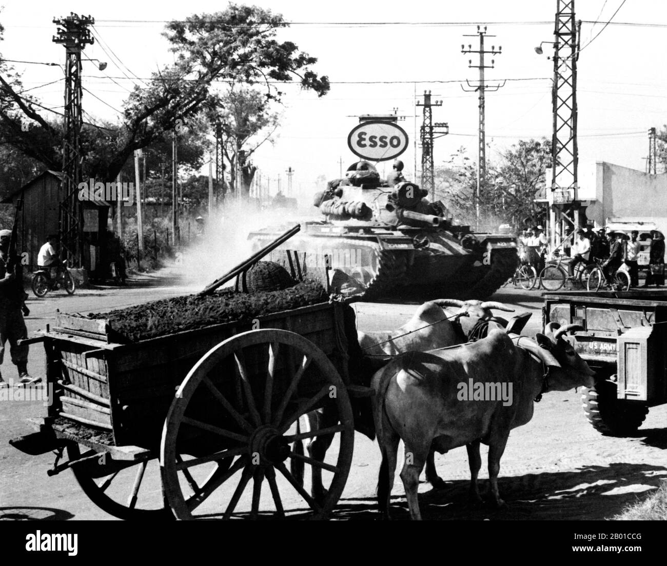 Fall of saigon 1975 Black and White Stock Photos & Images - Alamy