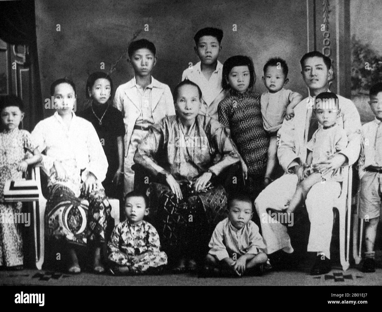 Malaysian family Black and White Stock Photos & Images - Alamy