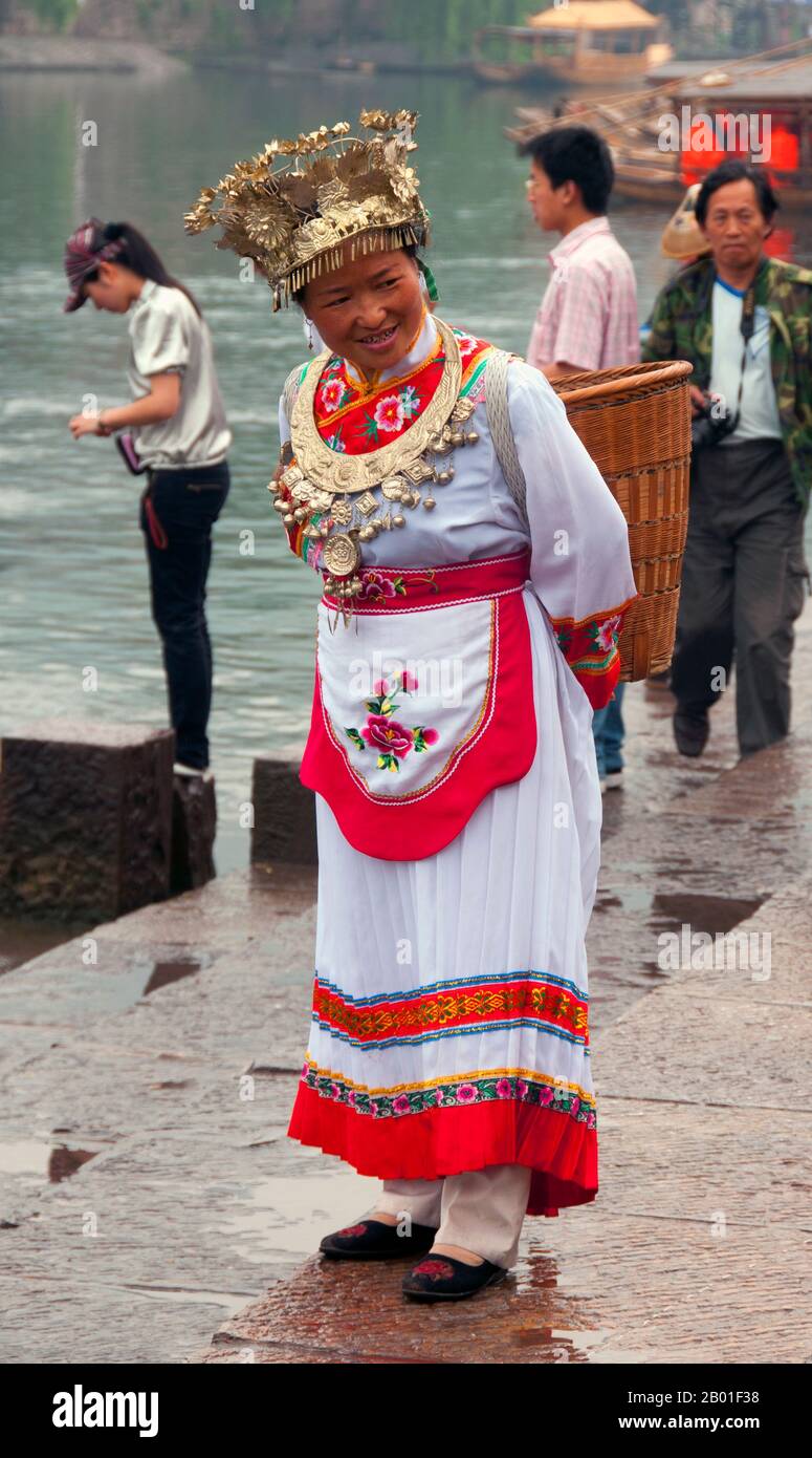 Back of costume hi-res stock photography and images - Alamy