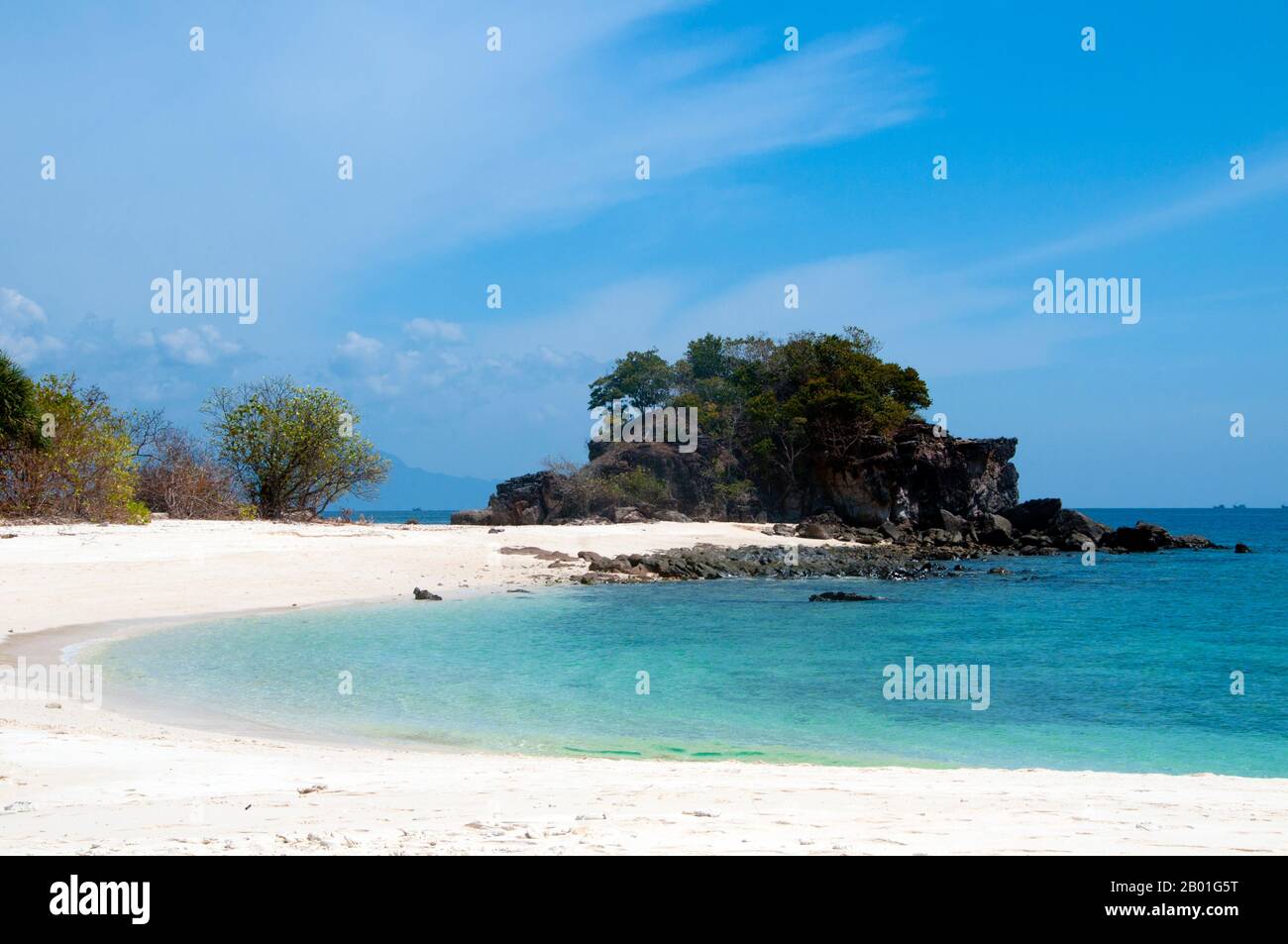 Thailand: Ko Khai, Ko Tarutao Marine National Park. Ko Khai or ‘Egg ...