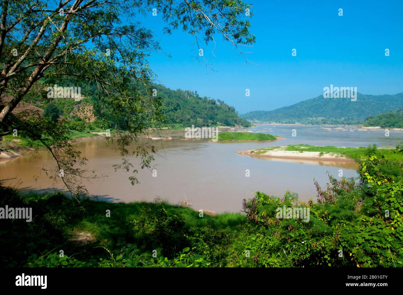 Thailand: A view of the narrows at Ban Hat Bia on the Mekong River ...