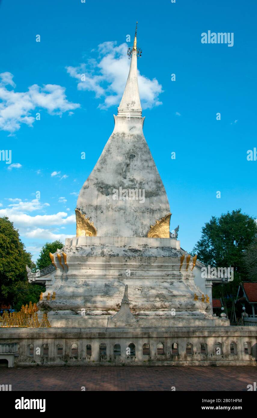 Thailand: The revered leaning chedi at Phra That Si Song Rak, built in ...