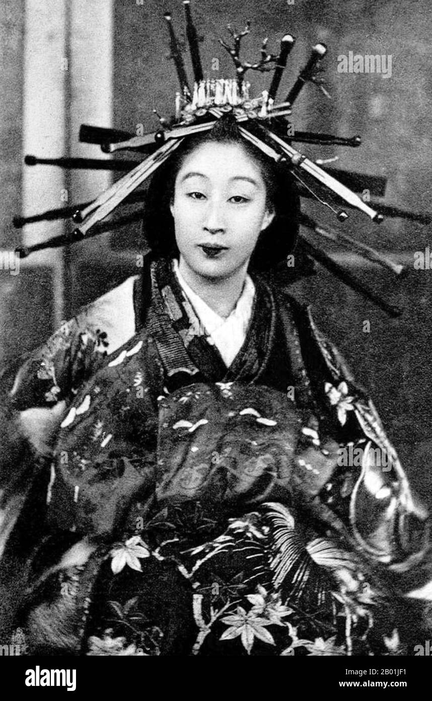 Japan: A late 19th century oiran or courtesan/prostitute, c. 1870-1880s ...