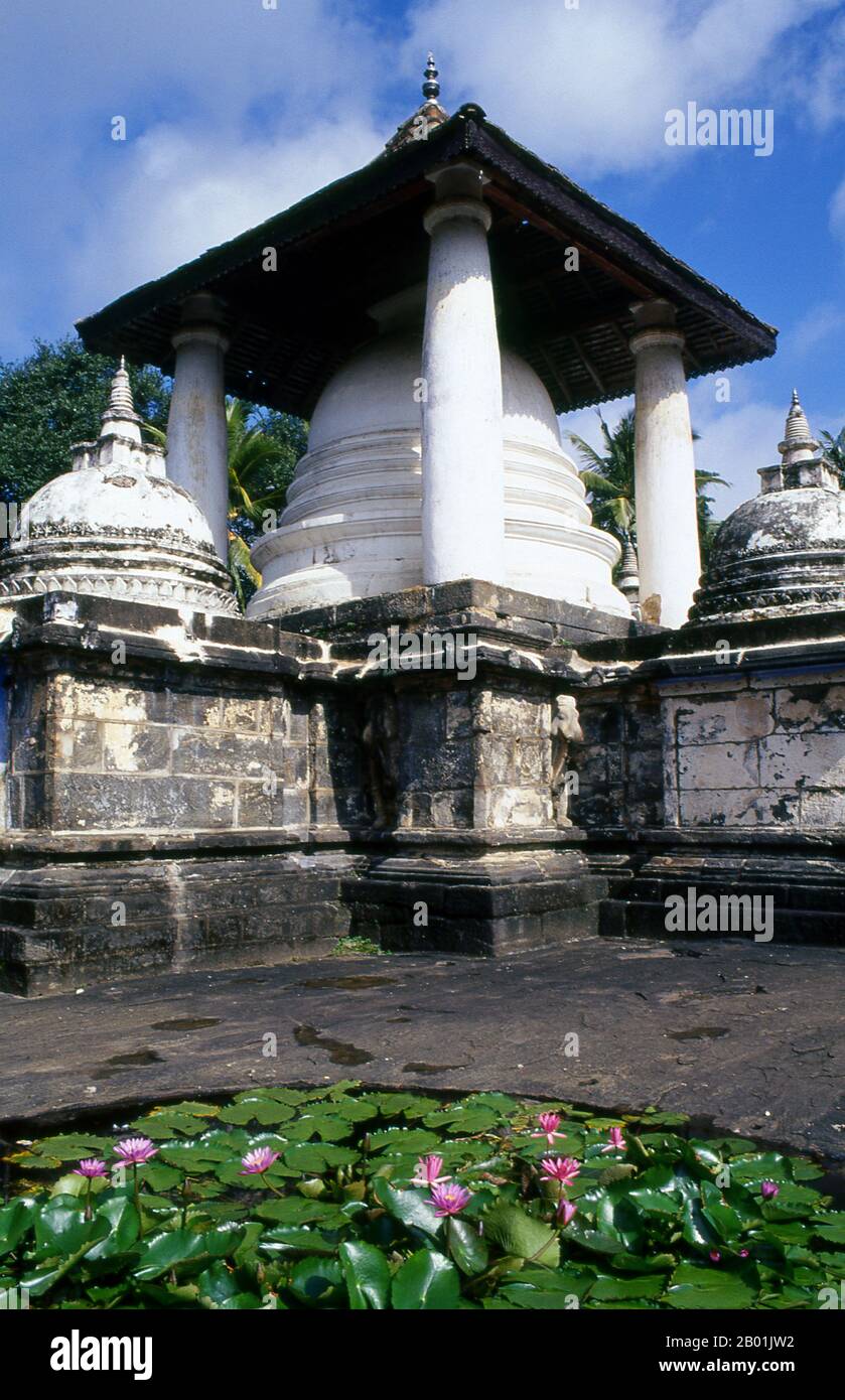 Gadaladeniya hi-res stock photography and images - Alamy