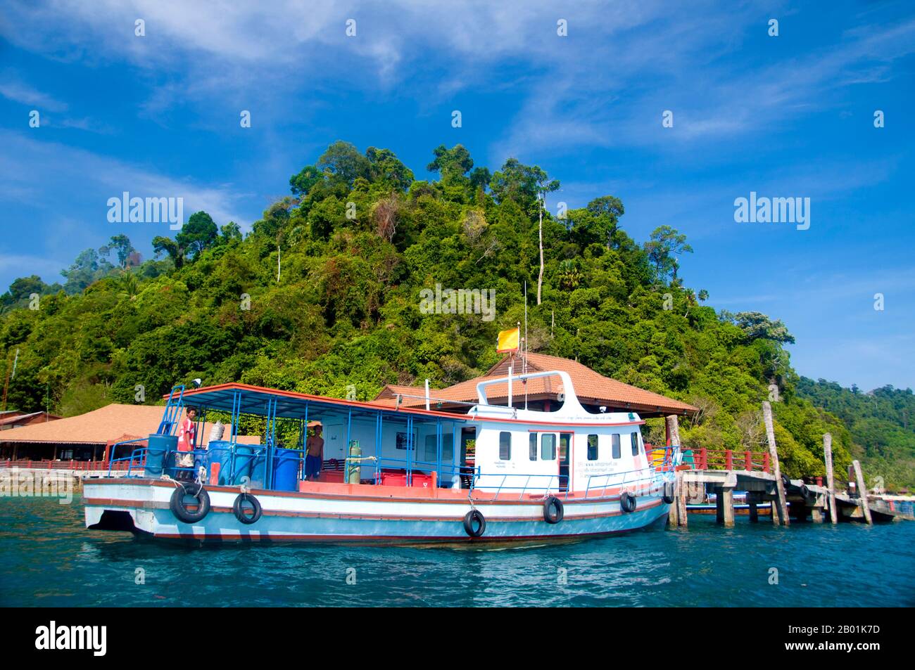 Koh ngai resort pier hi-res stock photography and images - Alamy