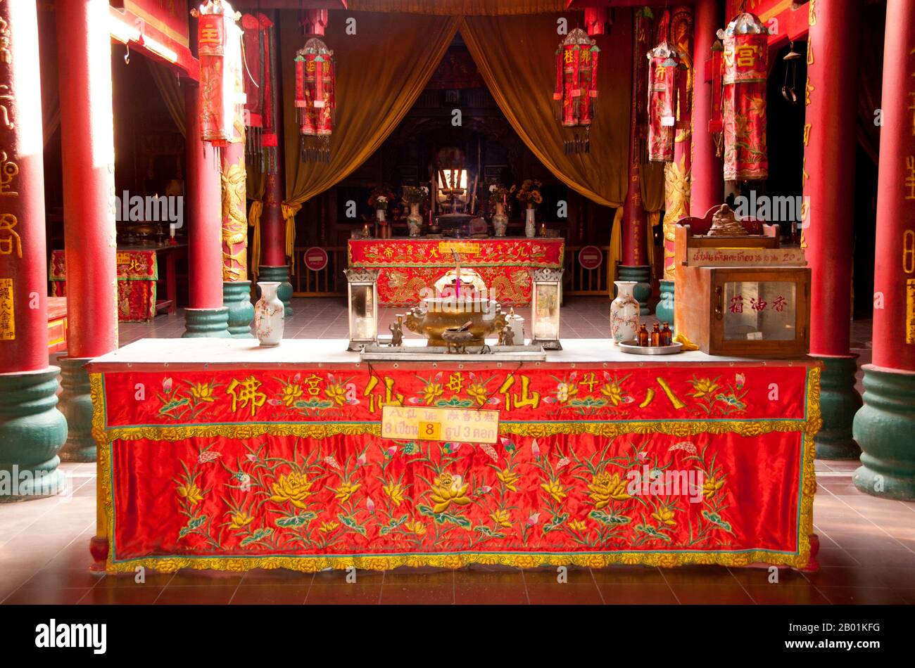 Thailand: Interior of the Kiuyong La Chinese shrine (joss house), Trang ...