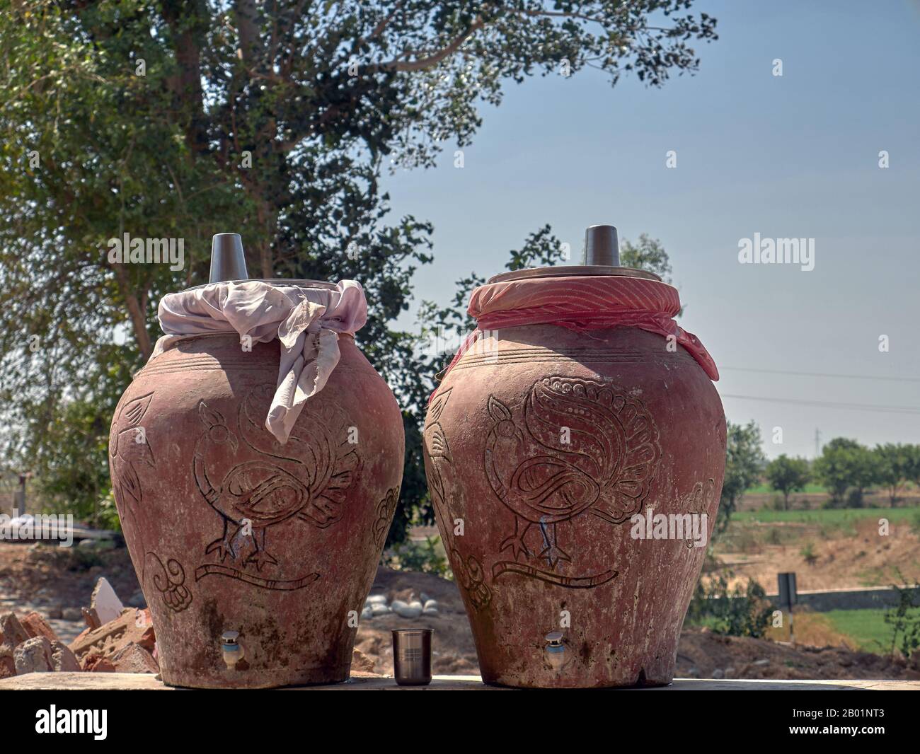 Big clay jars hi-res stock photography and images - Alamy
