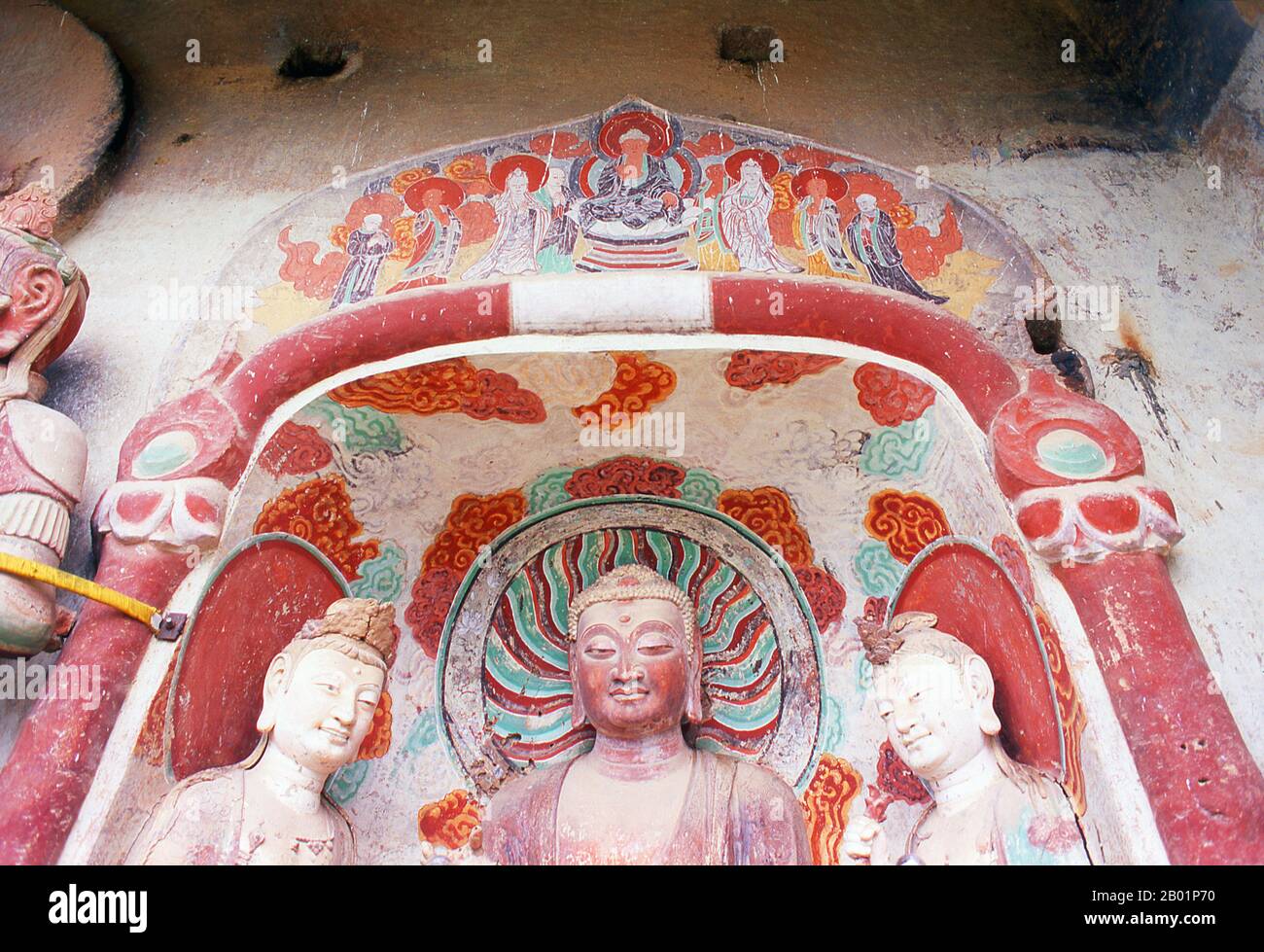 China: Buddha flanked by bodhisattvas, Maiji Shan Grottoes, Tianshui ...