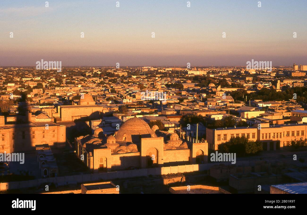 Uzbekistan: The sun sets across Abdullah Khan Tim (market) from the ...