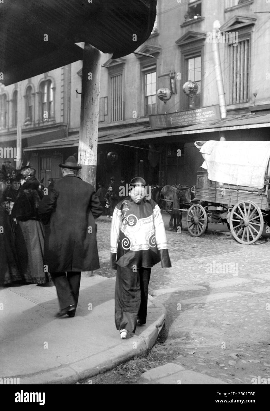 USA: 'A Slave Girl in Holiday Attire'. San Francisco Chinatown. Photo ...
