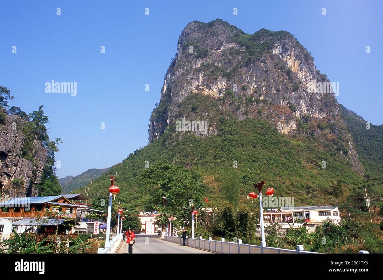 China: Limestone crags near Daxin (towards the border with Vietnam ...